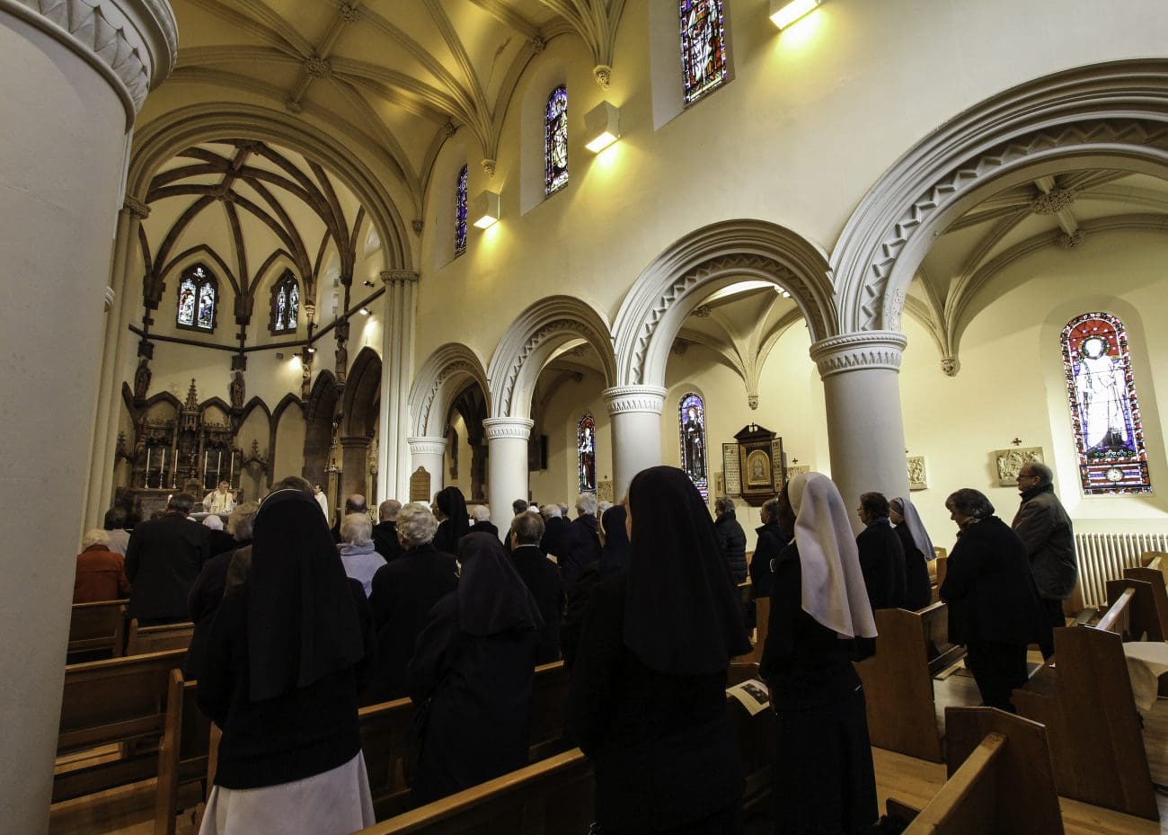 Why Celebrate the Mass With Empty Pews? - Adoremus